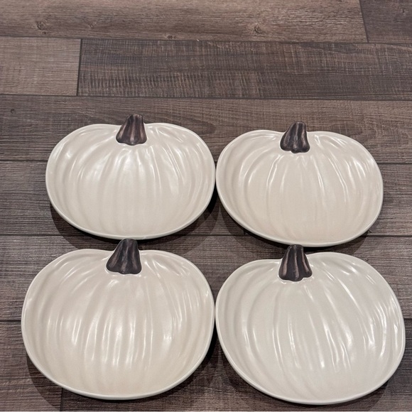 Pottery Barn | Dining | Pottery Barn Pumpkin Dinnerware Serveware ...